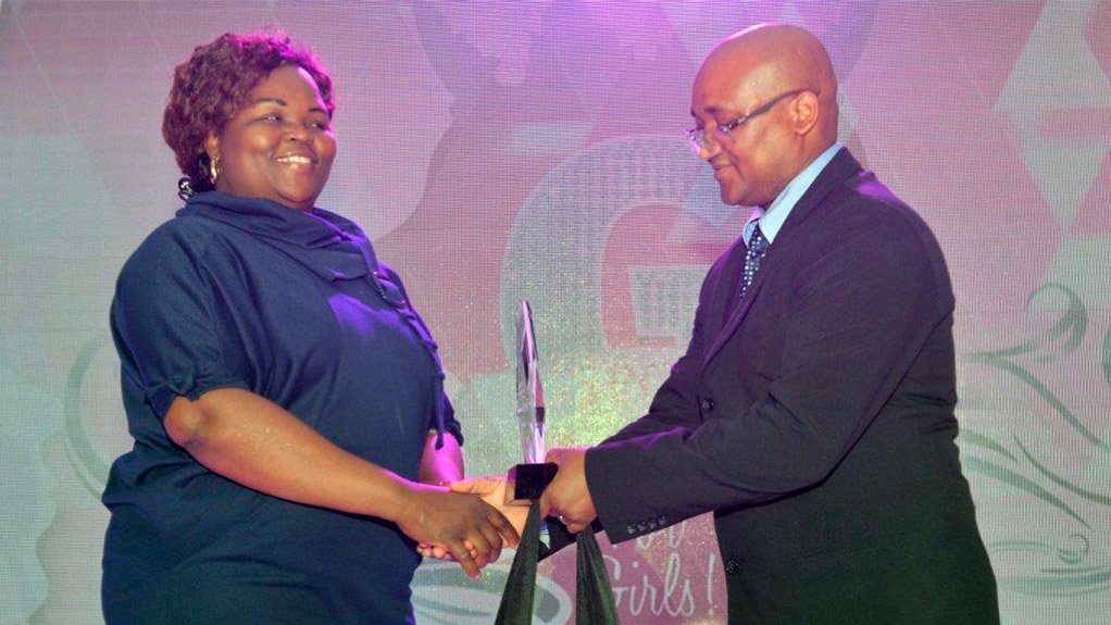 School soccer coach wins top women’s sports award