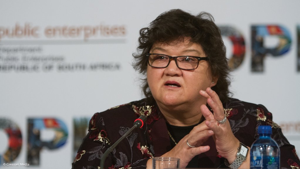Lynne Brown asks her PA to resign over Gupta email leaks