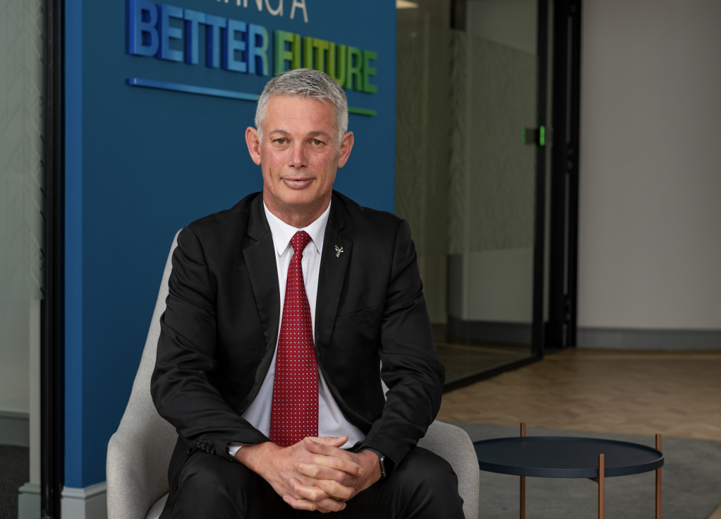 Major platinum mining company planning 520 MW renewable generation