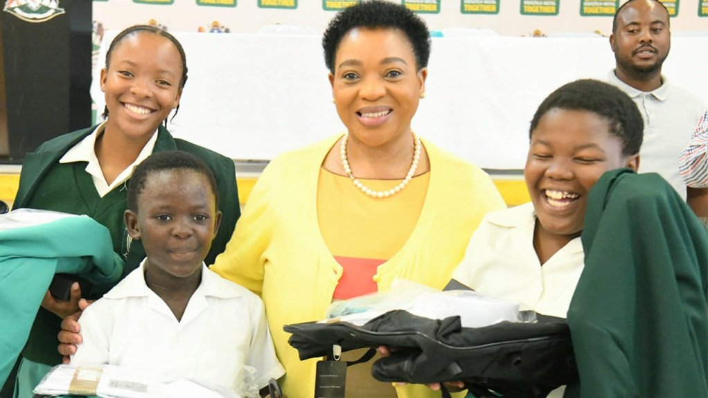 Premier Dube-Ncube brings dignity to hundreds of children from KwaMashu ...