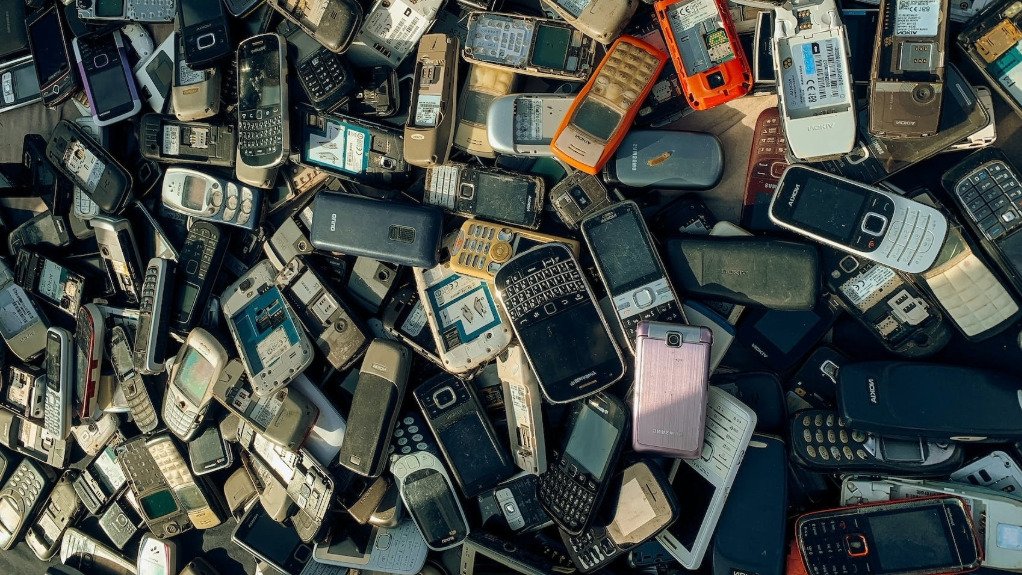DFFE launches e‑waste collection and recycling pilot project in Cape Town